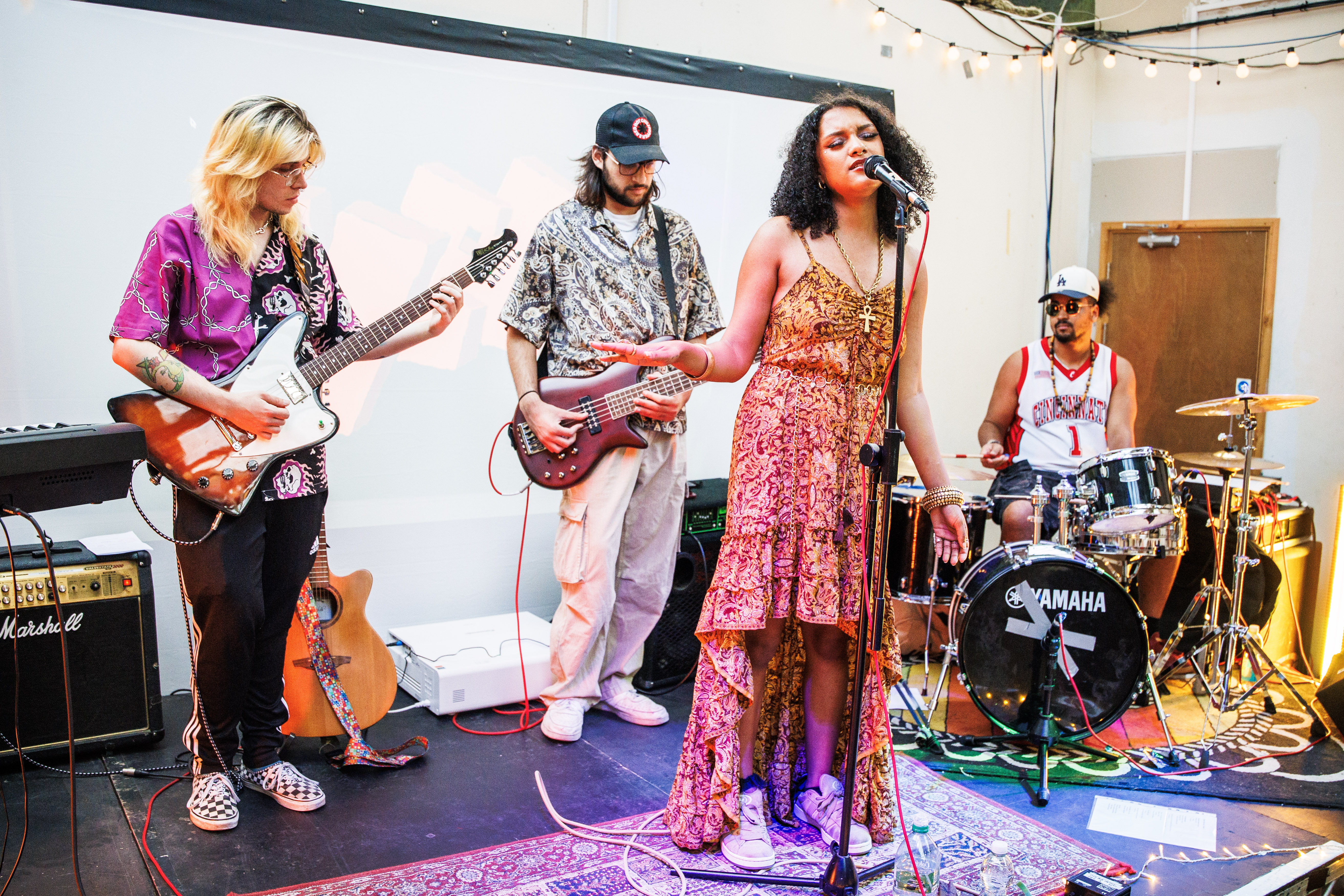 In photos: Vee Adu at The Old Bus Depot, with SUNIQ and Rowan Holly ...