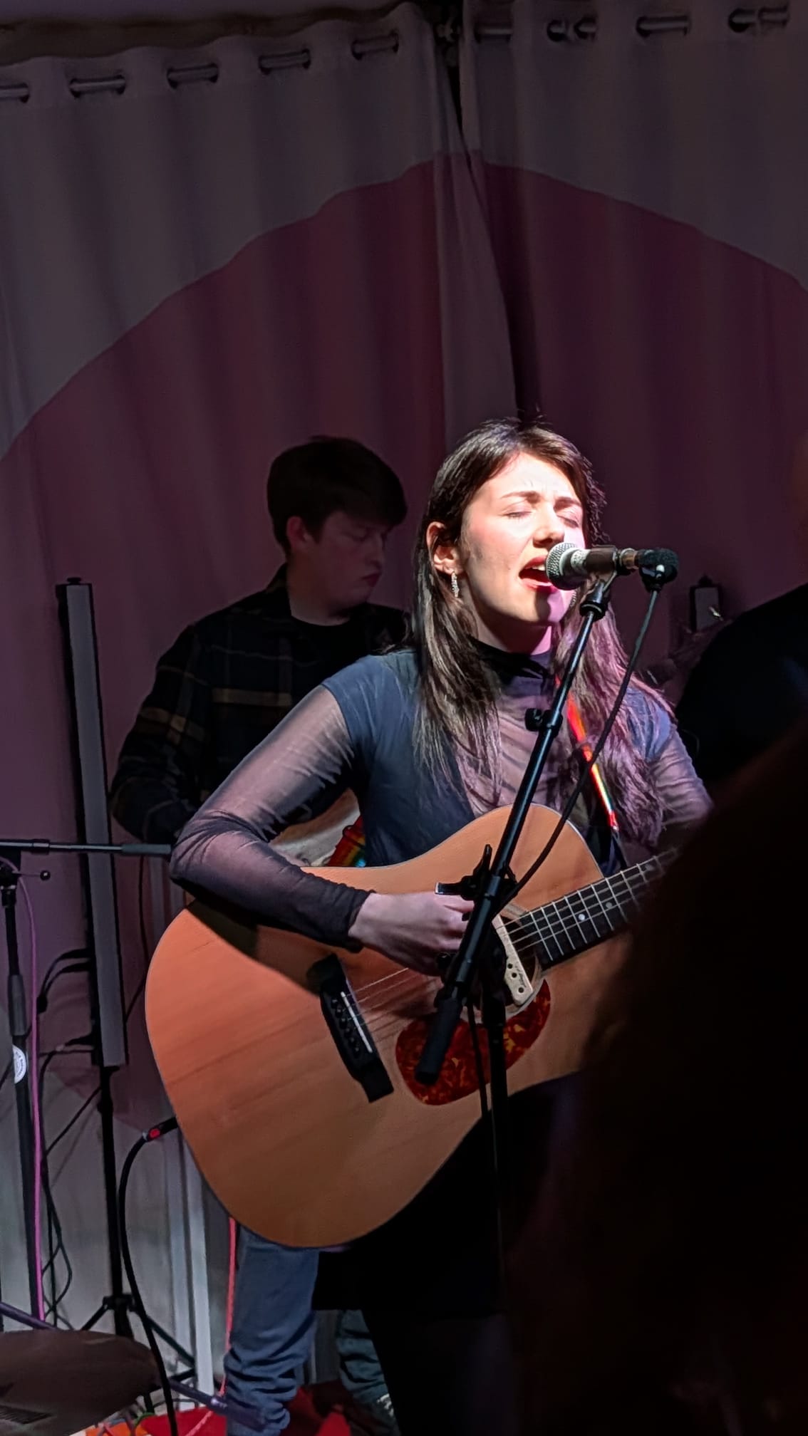 Gig review: Willow Bay at The Carousel - Nottingham Culture