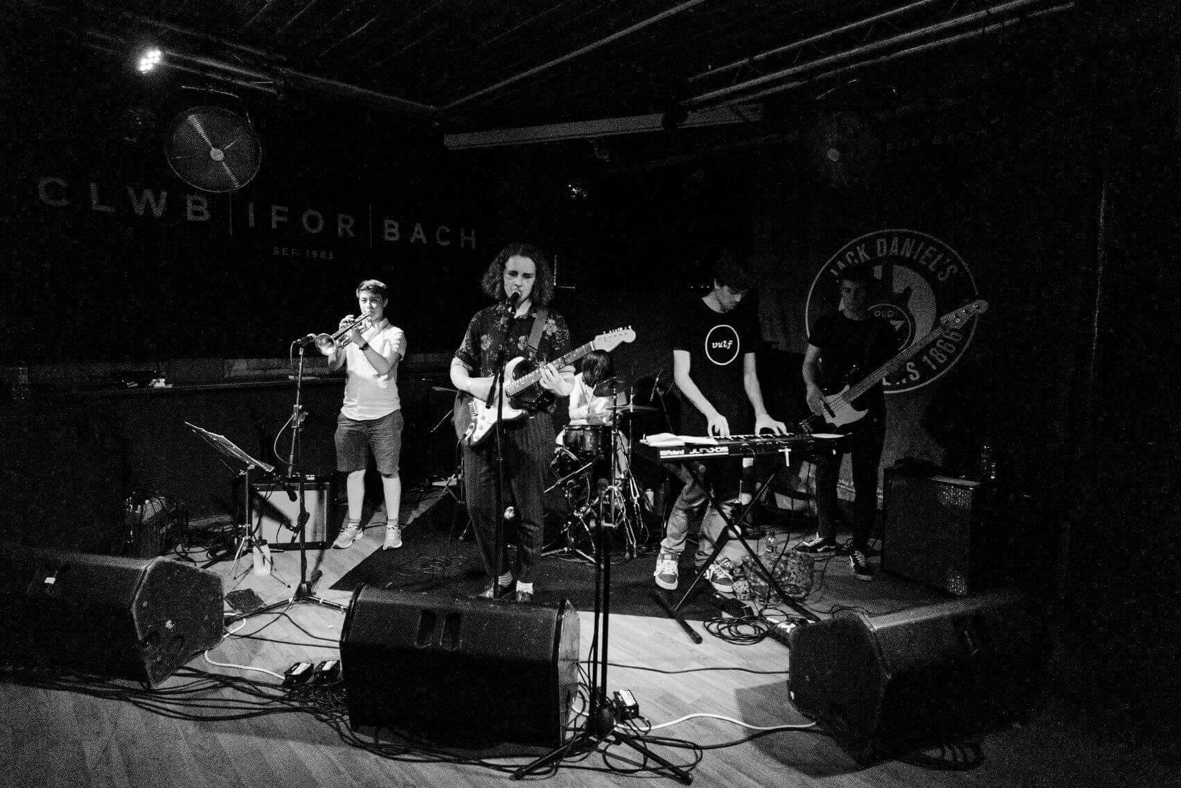 The Woman Behind Notts Tender-Stem Band Flöat - Leftlion - Nottingham ...