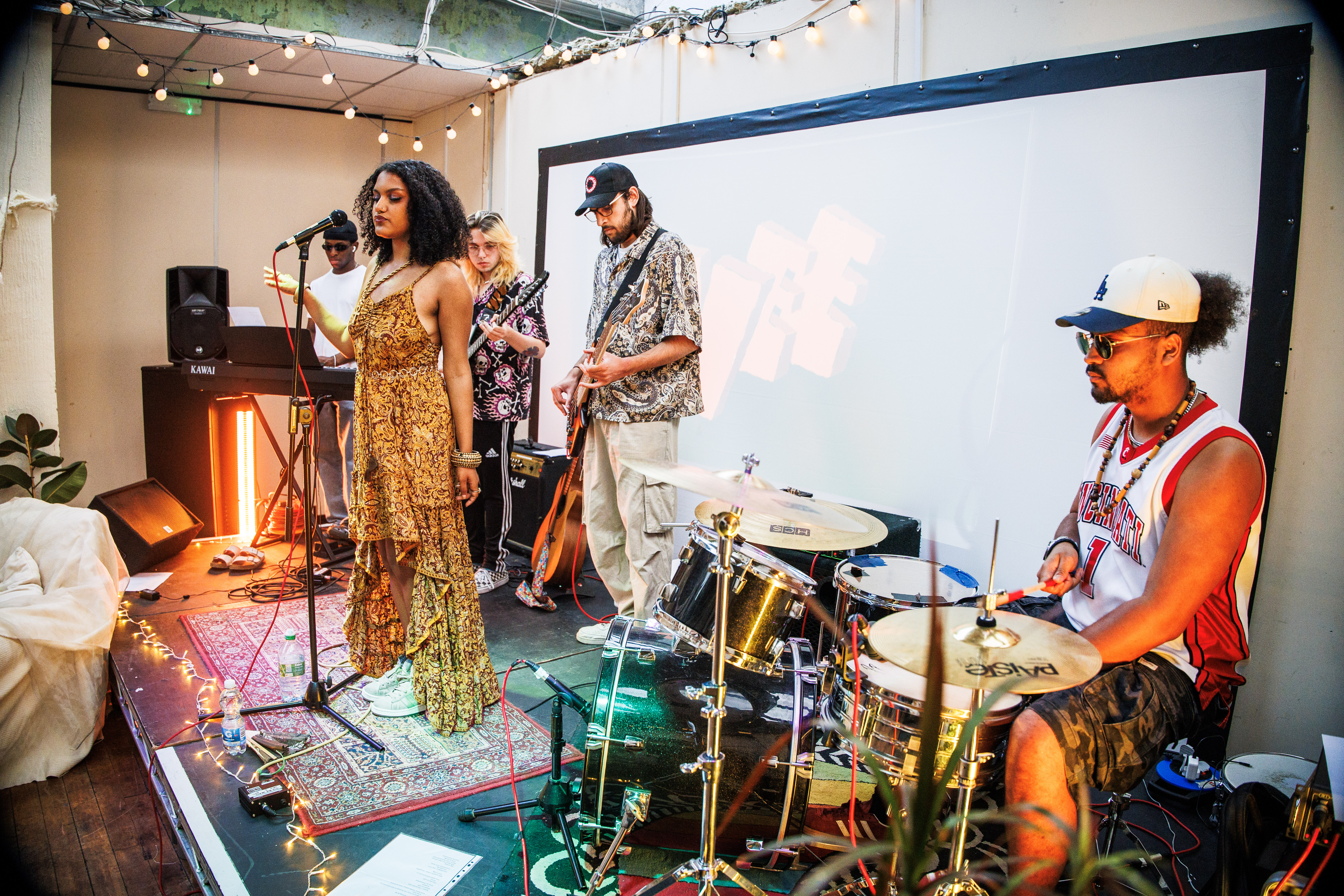 In photos: Vee Adu at The Old Bus Depot, with SUNIQ and Rowan Holly ...