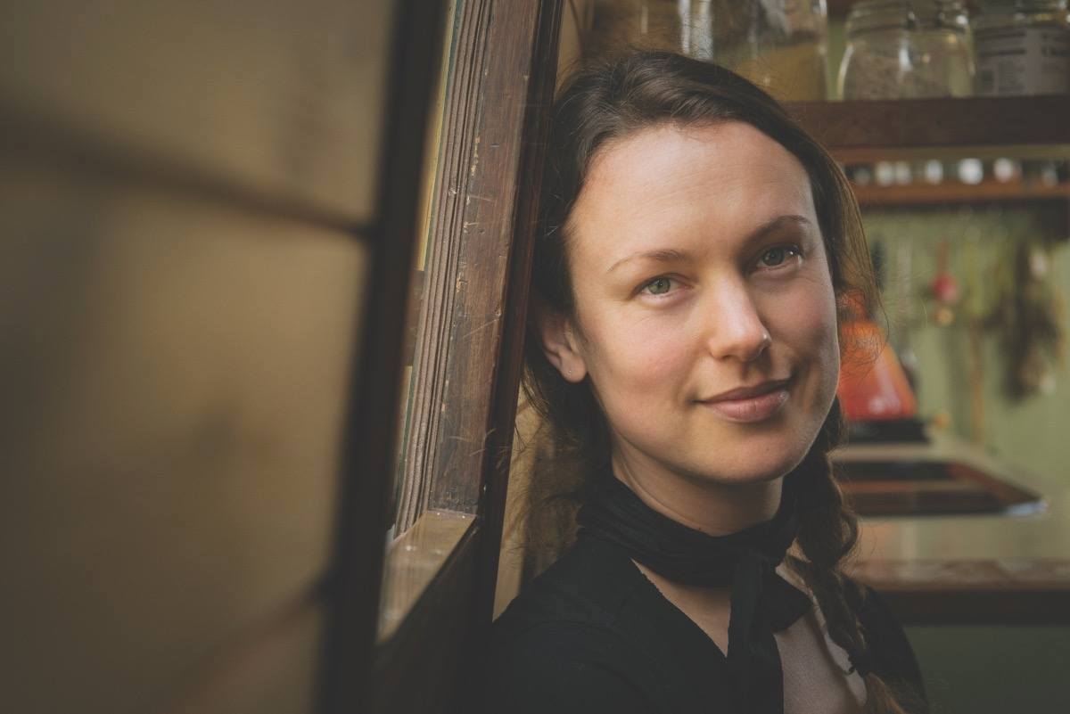 Anna Kent Spills All About Her New Book: Frontline Midwife - Leftlion ...